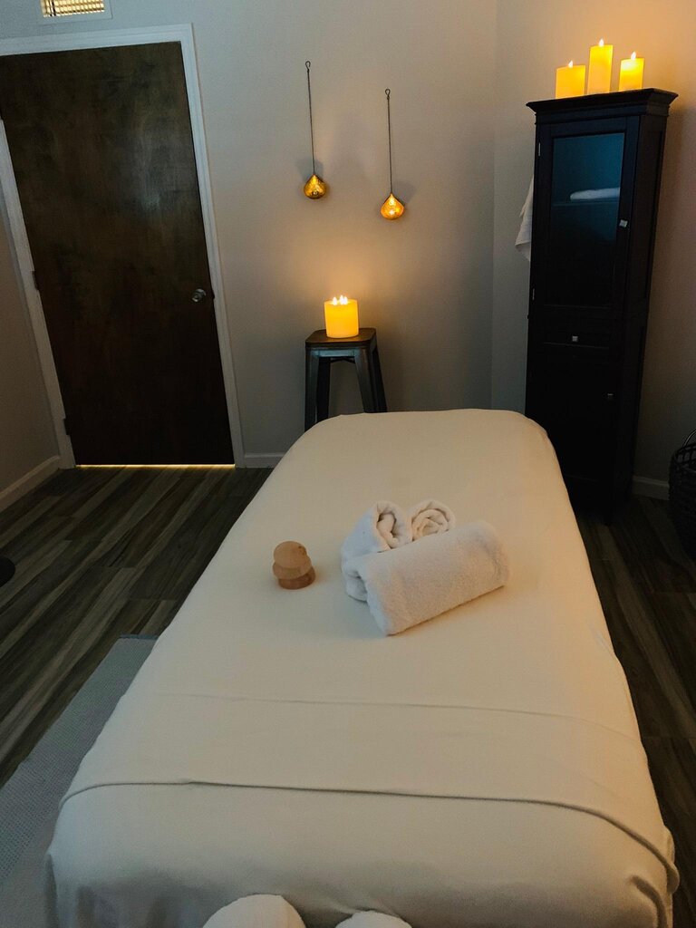Loosen Up Massage Delray Beach | Owned by Victoria Aragon